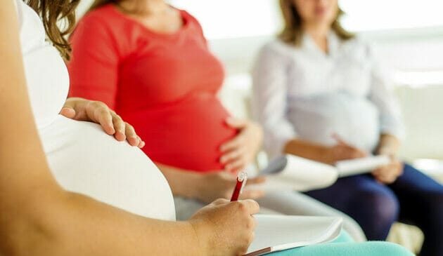 Antenatal classes - when to book and what you'll learn | Mumsnet